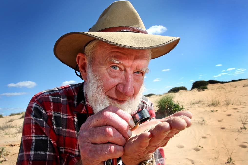 Nana Kelly and Mungo Man – Stories and Musings